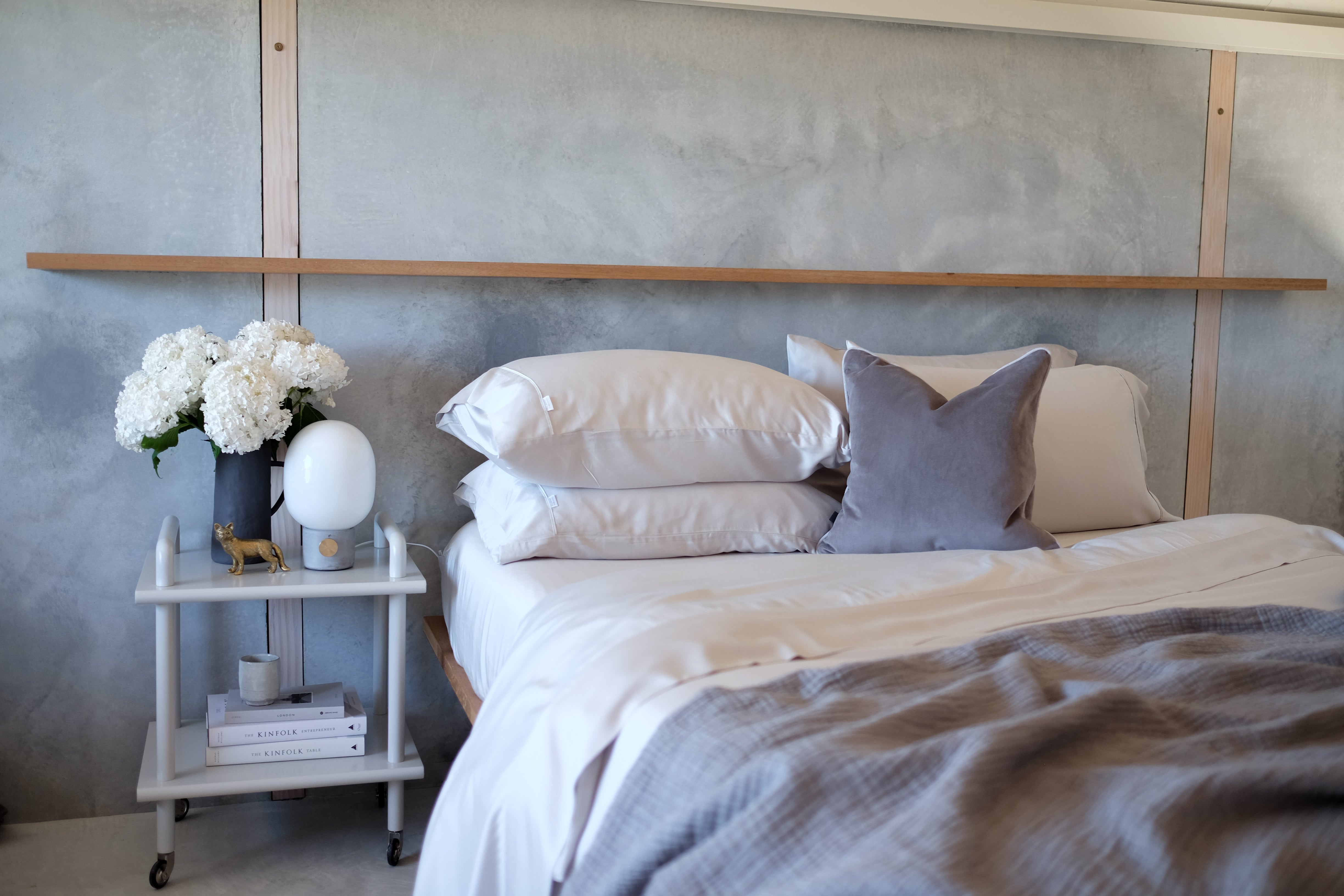 Silver Bedding – Mulberry Threads